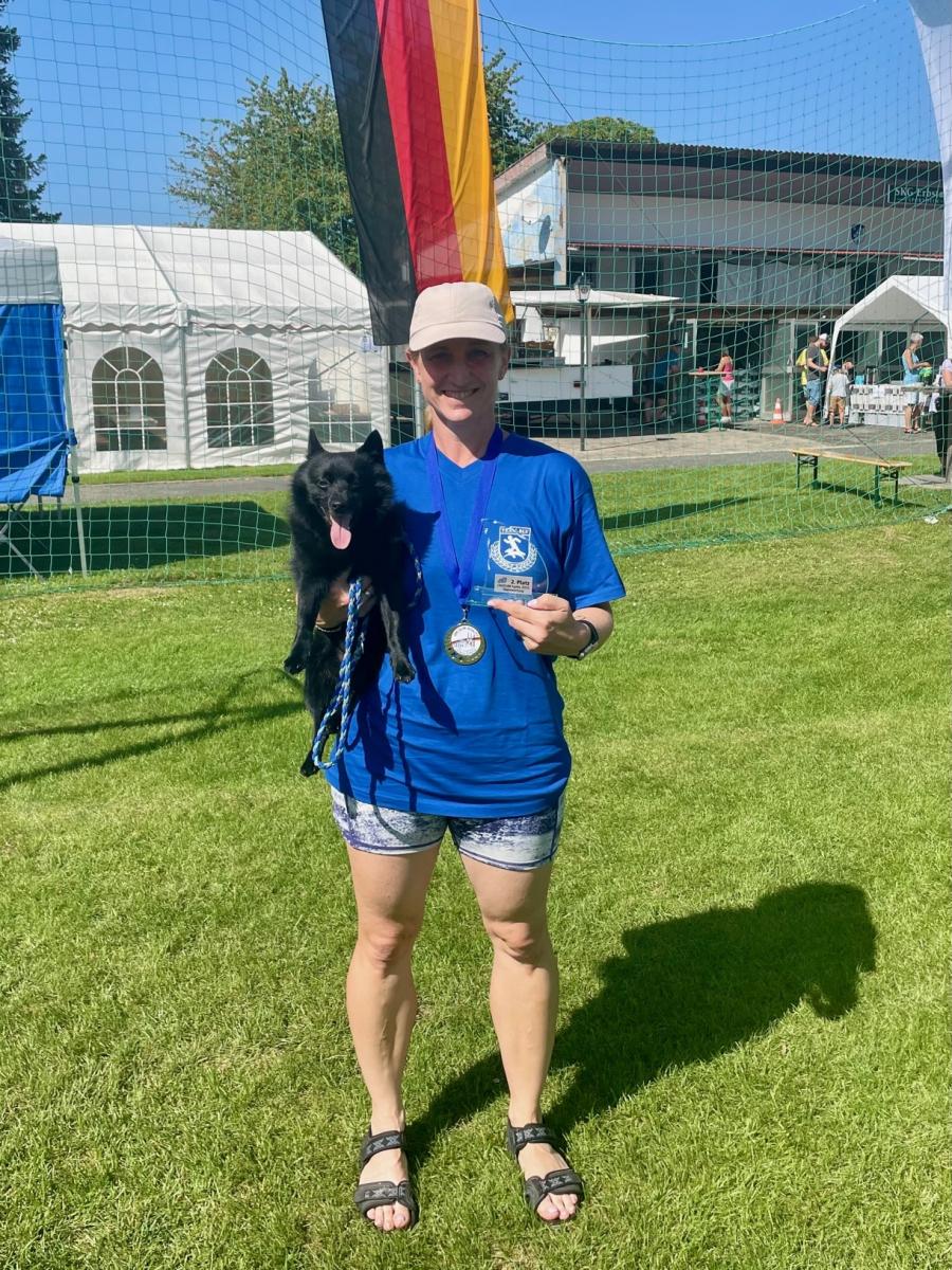 Flying Buddies - Schipperke Zuchtstätte - Blog: Buddy rockt die dhv-DM